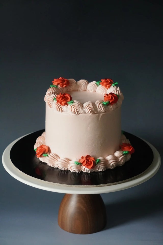 Order Best Eggless Custom Cakes in Calgary | Same-Day Delivery | Kinni ...