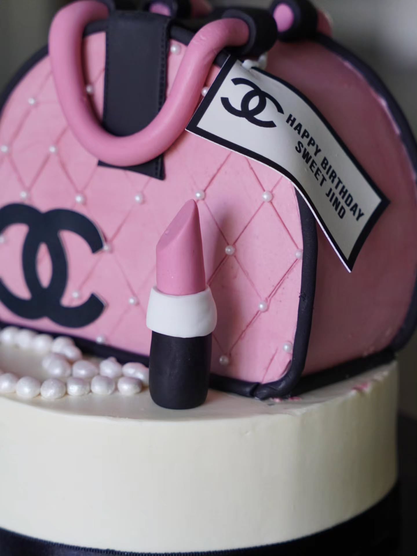 Chanel-Inspired Purse Cake - Delivery available in Calgary and ...